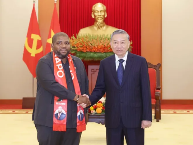 Top Vietnamese leader receives Secretary General of FRELIMO Party