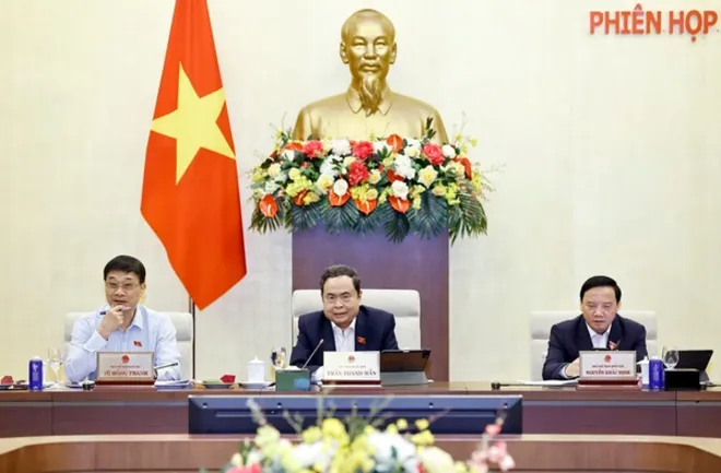 Legal assurance, innovation support key to private sector’s development: Top legislator