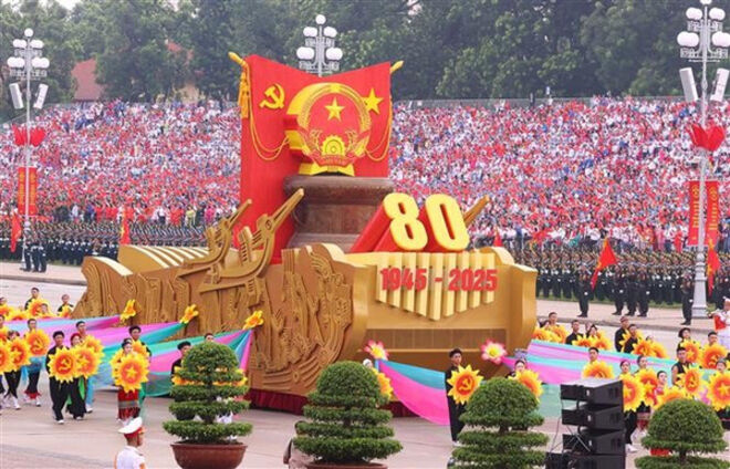 Majestic parade at historic Ba Dinh Square on National Day