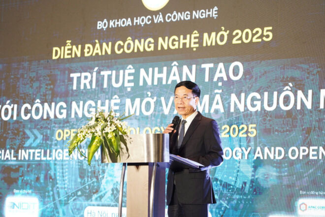 Vietnam looks to develop, master digital technology through open standards